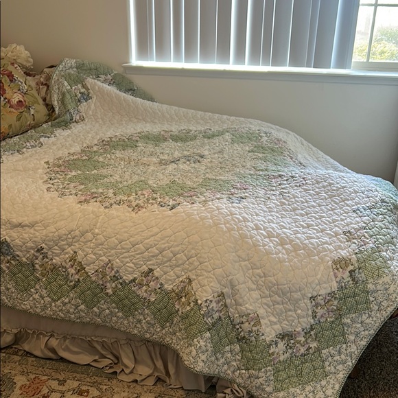 Colormate | Bedding | Vintageinspired Green And White Quilted Bedding ...